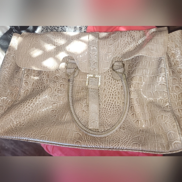Jessica Simpson | Bags | Jessica Simpsons Croc Embossed Hand Bag | Poshmark